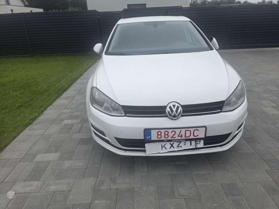 White Volkswagen Golf 2013 in Kaunas, with an engine capacity of 1.40 L and mileage of 270 thousand km for 5100 €, photo 4 on AUTOMOTO.COM.LV