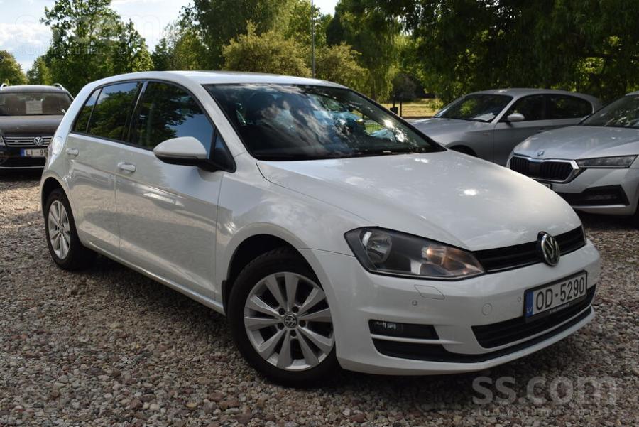 White Volkswagen Golf 2013 in Kuldiga, with an engine capacity of 1.60 L and mileage of 0 thousand km for 7490 €, photo 5 on AUTOMOTO.COM.LV