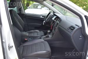 White Volkswagen Golf 2013 in Kuldiga, with an engine capacity of 1.60 L and mileage of 0 thousand km for 7490 €, photo 6 on AUTOMOTO.COM.LV