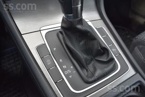 White Volkswagen Golf 2013 in Kuldiga, with an engine capacity of 1.60 L and mileage of 0 thousand km for 7490 €, photo 10 on AUTOMOTO.COM.LV