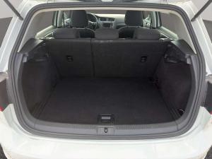 Balts Volkswagen Golf 2013 Kauņa, ar dzinēja tilpumu 1.20 L un nobraukumu 257 tūkst. km par 5999 €, foto 11 vietnē AUTOMOTO.COM.LV