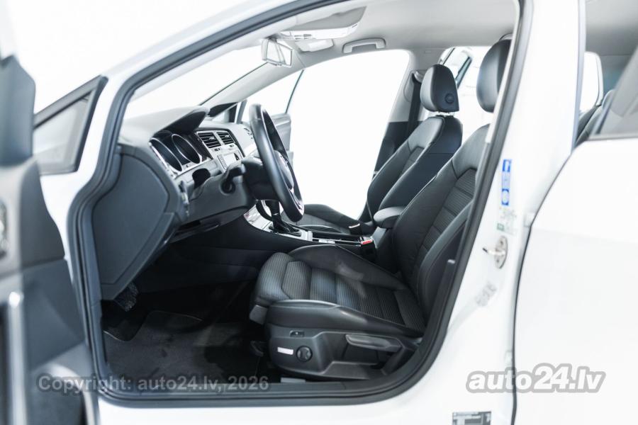 White Volkswagen Golf 2013 in Tallinn, with an engine capacity of 1.40 L and mileage of 132 thousand km for 7990 €, photo 14 on AUTOMOTO.COM.LV