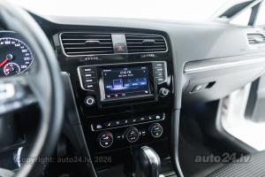 White Volkswagen Golf 2013 in Tallinn, with an engine capacity of 1.40 L and mileage of 132 thousand km for 7990 €, photo 24 on AUTOMOTO.COM.LV