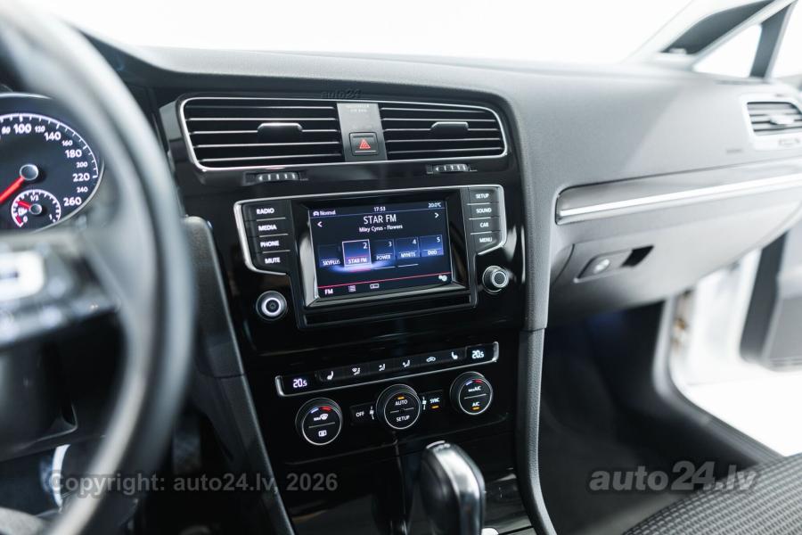 White Volkswagen Golf 2013 in Tallinn, with an engine capacity of 1.40 L and mileage of 132 thousand km for 7990 €, photo 24 on AUTOMOTO.COM.LV