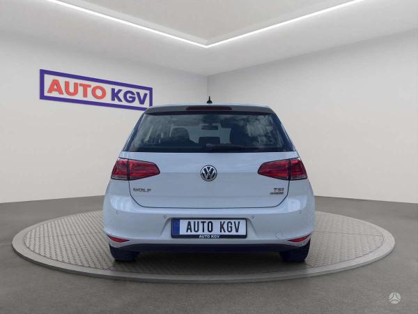 White Volkswagen Golf 2013 in Kaunas, with an engine capacity of 1.20 L and mileage of 257 thousand km for 5999 €, photo 4 on AUTOMOTO.COM.LV