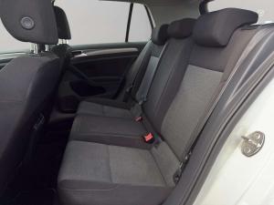 Balts Volkswagen Golf 2013 Kauņa, ar dzinēja tilpumu 1.20 L un nobraukumu 257 tūkst. km par 5999 €, foto 12 vietnē AUTOMOTO.COM.LV