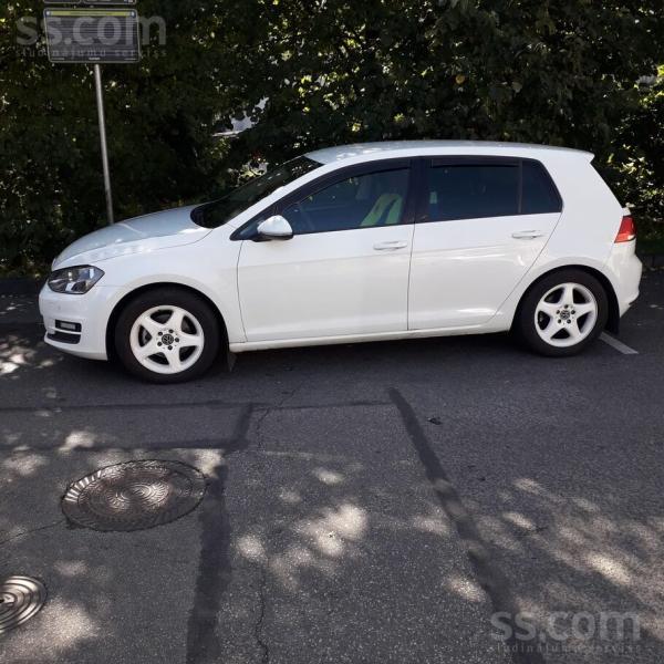 White Volkswagen Golf 2013 in Riga, with an engine capacity of 1.40 L and mileage of 264 thousand km for 7200 €, photo 3 on AUTOMOTO.COM.LV