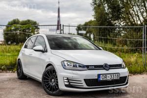 White Volkswagen Golf 2013 in Riga, with an engine capacity of 2.00 L and mileage of 245 thousand km for 10990 €, photo 3 on AUTOMOTO.COM.LV