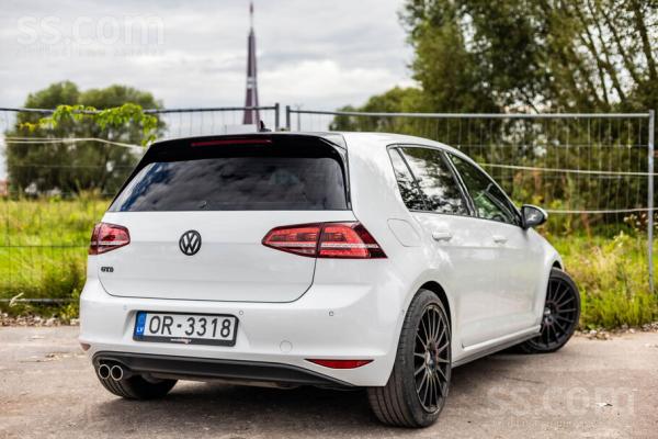 Balts Volkswagen Golf 2013 Rīga, ar dzinēja tilpumu 2.00 L un nobraukumu 245 tūkst. km par 10990 €, foto 8 vietnē AUTOMOTO.COM.LV
