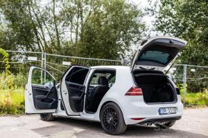 White Volkswagen Golf 2013 in Riga, with an engine capacity of 2.00 L and mileage of 245 thousand km for 10990 €, photo 10 on AUTOMOTO.COM.LV