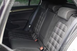 White Volkswagen Golf 2013 in Riga, with an engine capacity of 2.00 L and mileage of 245 thousand km for 10990 €, photo 11 on AUTOMOTO.COM.LV