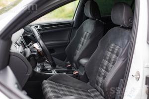 White Volkswagen Golf 2013 in Riga, with an engine capacity of 2.00 L and mileage of 245 thousand km for 10990 €, photo 12 on AUTOMOTO.COM.LV