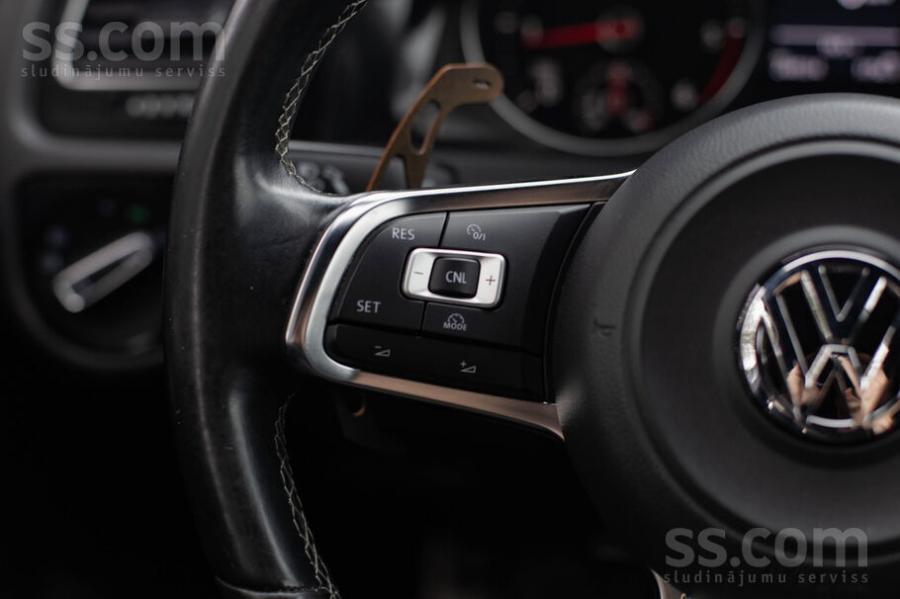 White Volkswagen Golf 2013 in Riga, with an engine capacity of 2.00 L and mileage of 245 thousand km for 10990 €, photo 16 on AUTOMOTO.COM.LV