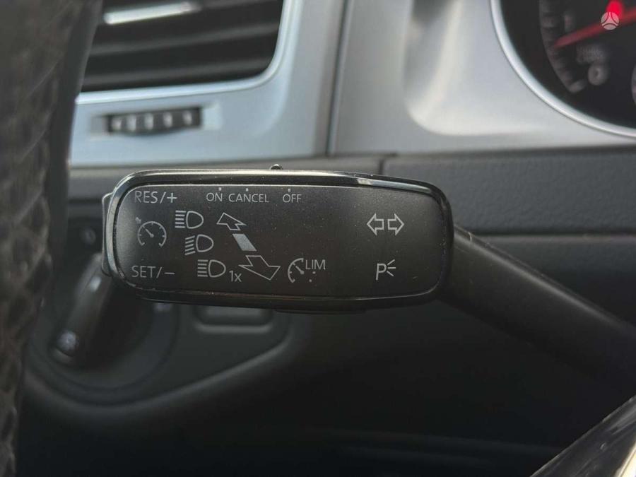 Balts Volkswagen Golf 2013 Kauņa, ar dzinēja tilpumu 1.20 L un nobraukumu 257 tūkst. km par 5999 €, foto 18 vietnē AUTOMOTO.COM.LV