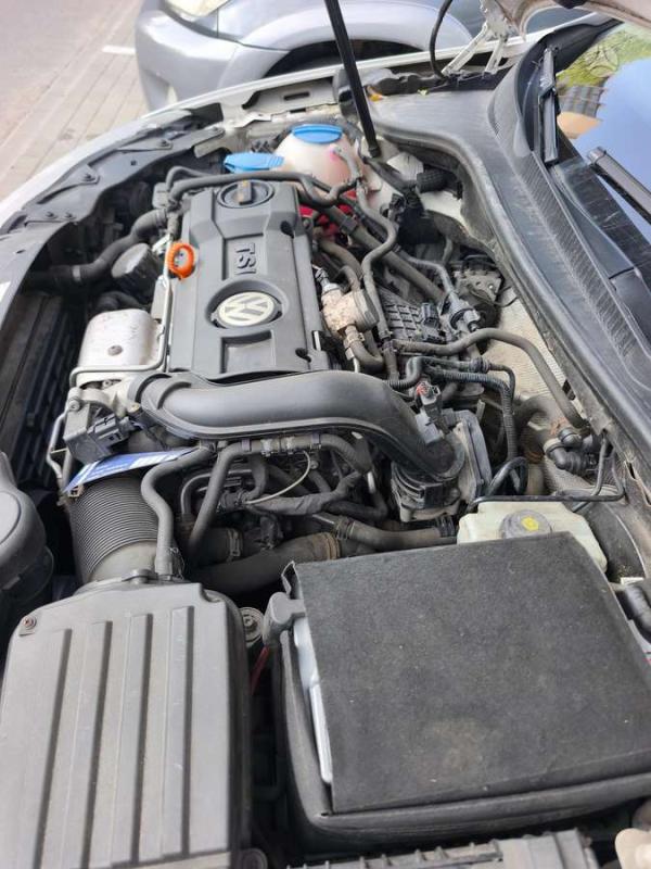 Balts Volkswagen Golf 2013 Kauņa, ar dzinēja tilpumu 1.40 L un nobraukumu 124 tūkst. km par 2950 €, foto 9 vietnē AUTOMOTO.COM.LV