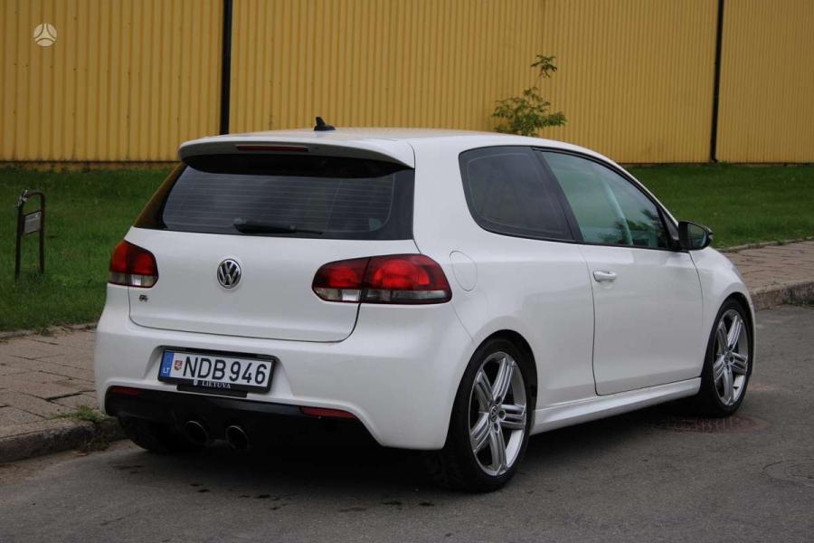 White Volkswagen Golf 2013 in Vilnius, with an engine capacity of 1.98 L and mileage of 159 thousand km for 16900 €, photo 7 on AUTOMOTO.COM.LV
