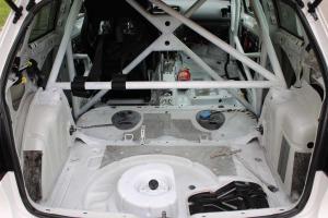 White Volkswagen Golf 2013 in Vilnius, with an engine capacity of 1.98 L and mileage of 159 thousand km for 16900 €, photo 14 on AUTOMOTO.COM.LV