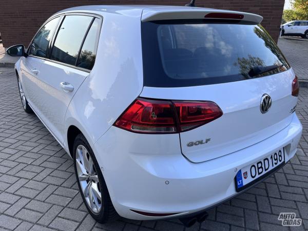 White Volkswagen Golf 2013 in Kaunas, with an engine capacity of 2.00 L and mileage of 232 thousand km for 7300 €, photo 8 on AUTOMOTO.COM.LV
