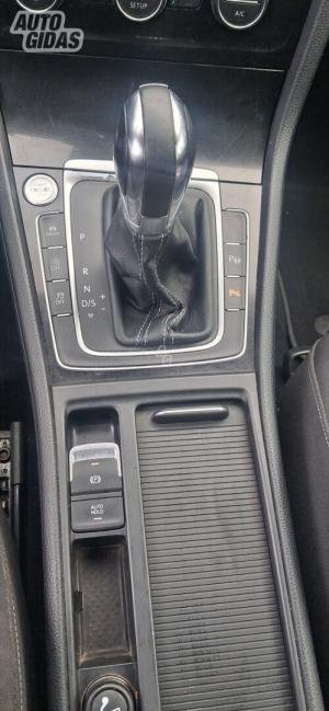 White Volkswagen Golf 2013 in Pasvalys, with an engine capacity of 2.00 L and mileage of 285 thousand km for 8900 €, photo 5 on AUTOMOTO.COM.LV