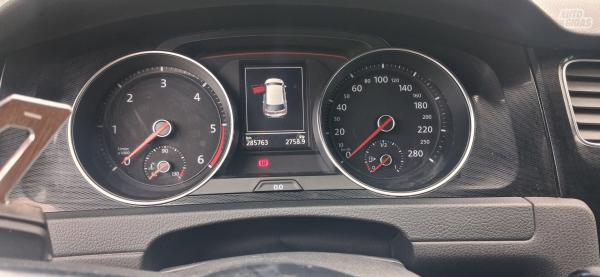 White Volkswagen Golf 2013 in Pasvalys, with an engine capacity of 2.00 L and mileage of 285 thousand km for 8900 €, photo 11 on AUTOMOTO.COM.LV