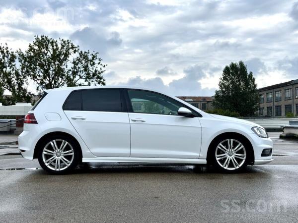 White Volkswagen Golf 2014 in Riga, with an engine capacity of 1.40 L and mileage of 280 thousand km for 10300 €, photo 5 on AUTOMOTO.COM.LV