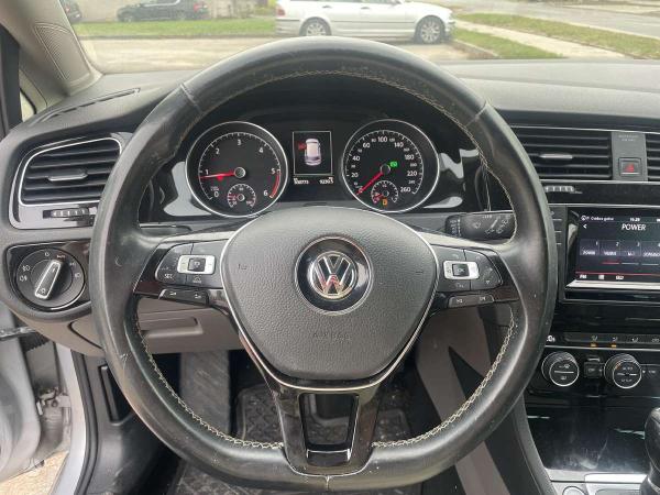 Balts Volkswagen Golf 2014 Viļņa, ar dzinēja tilpumu 1.97 L un nobraukumu 339 tūkst. km par 5100 €, foto 11 vietnē AUTOMOTO.COM.LV