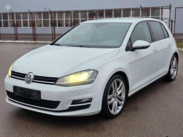White Volkswagen Golf 2014 in Rokiskis, with an engine capacity of 1.40 L and mileage of 140 thousand km for 4750 €, photo 6 on AUTOMOTO.COM.LV
