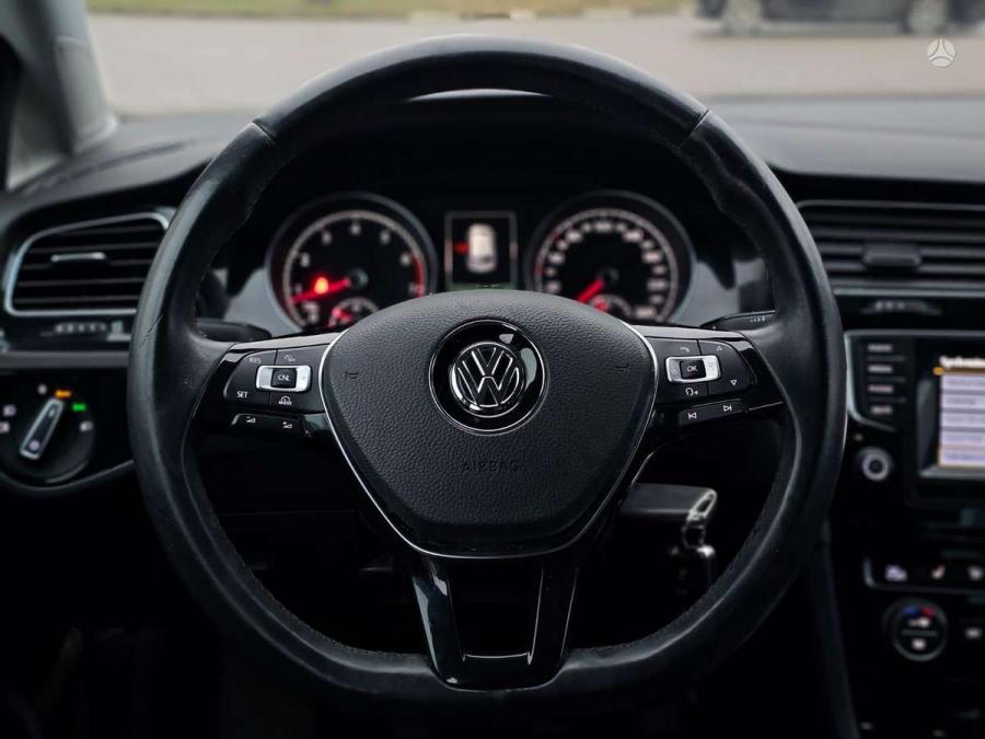 Balts Volkswagen Golf 2014 Rokiškis, ar dzinēja tilpumu 1.40 L un nobraukumu 140 tūkst. km par 4750 €, foto 19 vietnē AUTOMOTO.COM.LV