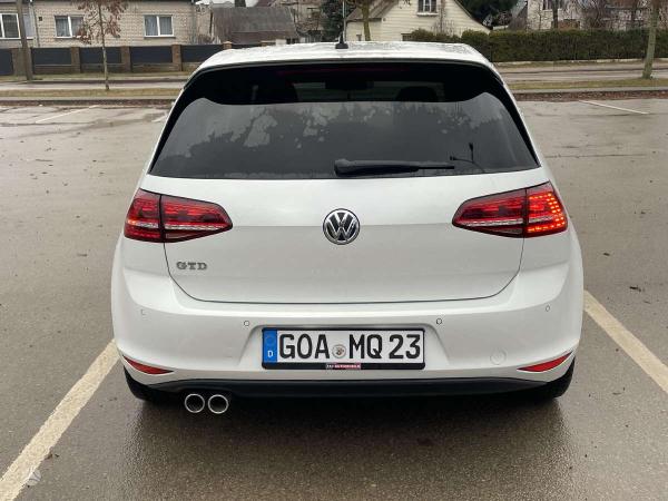 White Volkswagen Golf 2014 in Taurage, with an engine capacity of 1.97 L and mileage of 236 thousand km for 10999 €, photo 4 on AUTOMOTO.COM.LV