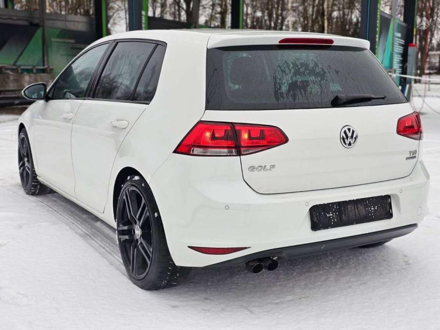 White Volkswagen Golf 2014 in Rokiskis, with an engine capacity of 1.40 L and mileage of 140 thousand km for 4650 €, photo 7 on AUTOMOTO.COM.LV