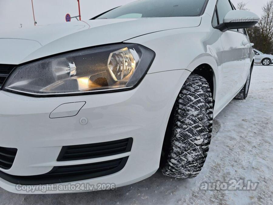 White Volkswagen Golf 2014 in Riga, with an engine capacity of 1.20 L and mileage of 57 thousand km for 9200 €, photo 5 on AUTOMOTO.COM.LV