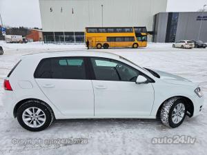 White Volkswagen Golf 2014 in Riga, with an engine capacity of 1.20 L and mileage of 57 thousand km for 9200 €, photo 6 on AUTOMOTO.COM.LV
