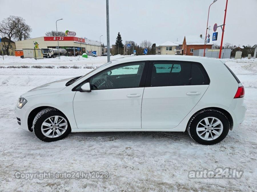White Volkswagen Golf 2014 in Riga, with an engine capacity of 1.20 L and mileage of 57 thousand km for 9200 €, photo 7 on AUTOMOTO.COM.LV