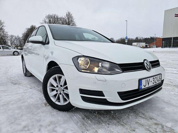 Balts Volkswagen Golf 2014 Rīga, ar dzinēja tilpumu 1.20 L un nobraukumu 57 tūkst. km par 9200 €, foto 1 vietnē AUTOMOTO.COM.LV