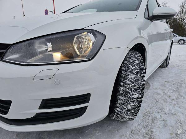 Balts Volkswagen Golf 2014 Rīga, ar dzinēja tilpumu 1.20 L un nobraukumu 57 tūkst. km par 9200 €, foto 5 vietnē AUTOMOTO.COM.LV