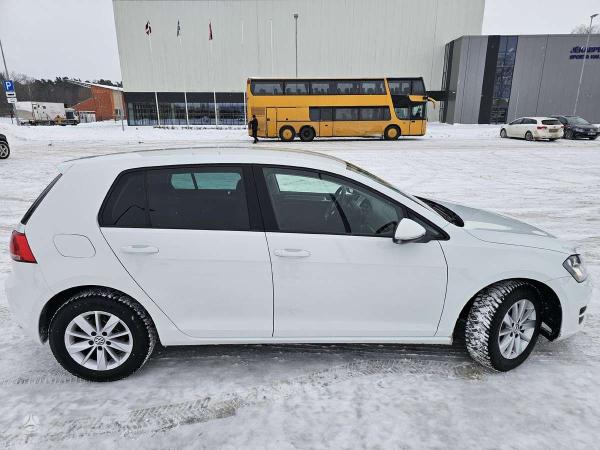 Balts Volkswagen Golf 2014 Rīga, ar dzinēja tilpumu 1.20 L un nobraukumu 57 tūkst. km par 9200 €, foto 6 vietnē AUTOMOTO.COM.LV