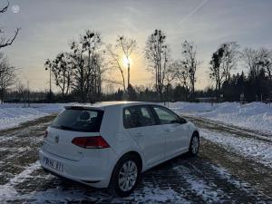 White Volkswagen Golf 2014 in Kaunas, with an engine capacity of 1.80 L and mileage of 104 thousand km for 9500 €, photo 4 on AUTOMOTO.COM.LV