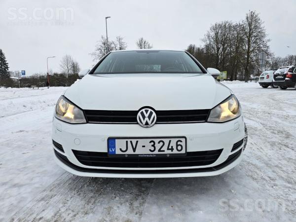 White Volkswagen Golf 2014 in Riga, with an engine capacity of 1.20 L and mileage of 57 thousand km for 8700 €, photo 2 on AUTOMOTO.COM.LV