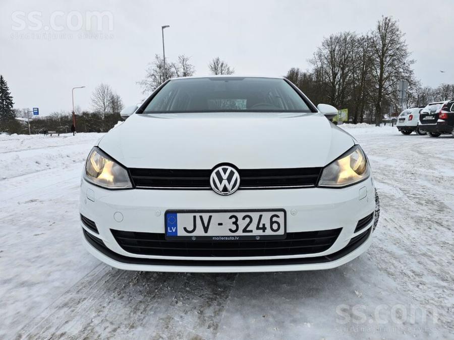 White Volkswagen Golf 2014 in Riga, with an engine capacity of 1.20 L and mileage of 57 thousand km for 8700 €, photo 2 on AUTOMOTO.COM.LV