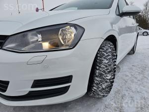 White Volkswagen Golf 2014 in Riga, with an engine capacity of 1.20 L and mileage of 57 thousand km for 8700 €, photo 12 on AUTOMOTO.COM.LV