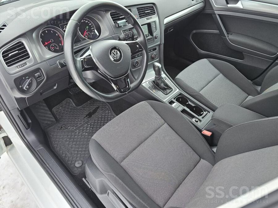 White Volkswagen Golf 2014 in Riga, with an engine capacity of 1.20 L and mileage of 57 thousand km for 8700 €, photo 16 on AUTOMOTO.COM.LV