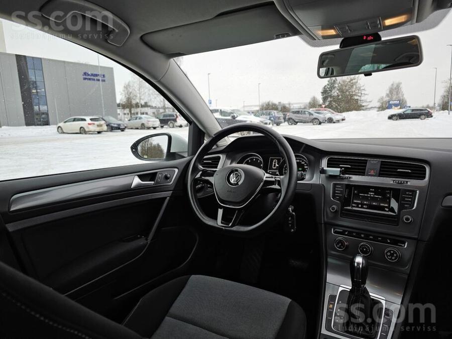 White Volkswagen Golf 2014 in Riga, with an engine capacity of 1.20 L and mileage of 57 thousand km for 8700 €, photo 19 on AUTOMOTO.COM.LV