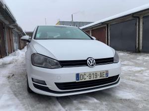 Balts Volkswagen Golf 2014 Kauņa, ar dzinēja tilpumu 1.20 L un nobraukumu 200 tūkst. km par 5600 €, foto  vietnē AUTOMOTO.COM.LV