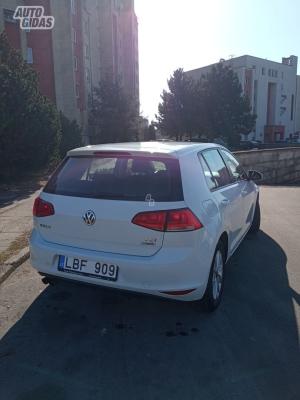 White Volkswagen Golf 2014 in Kaunas, with an engine capacity of 1.40 L and mileage of 200 thousand km for 5300 €, photo 6 on AUTOMOTO.COM.LV