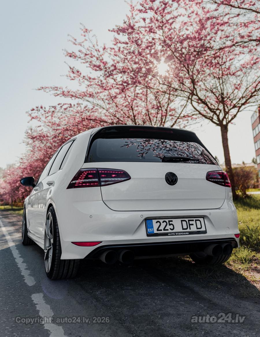 White Volkswagen Golf 2014 in Tallinn, with an engine capacity of 2.00 L and mileage of 167 thousand km for 21200 €, photo 1 on AUTOMOTO.COM.LV