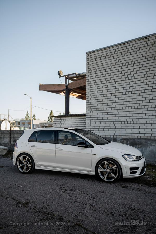 Balts Volkswagen Golf 2014 Tallina, ar dzinēja tilpumu 2.00 L un nobraukumu 167 tūkst. km par 21200 €, foto 3 vietnē AUTOMOTO.COM.LV