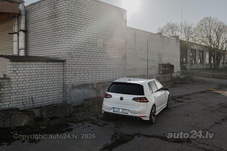 White Volkswagen Golf 2014 in Tallinn, with an engine capacity of 2.00 L and mileage of 167 thousand km for 21200 €, photo 15 on AUTOMOTO.COM.LV