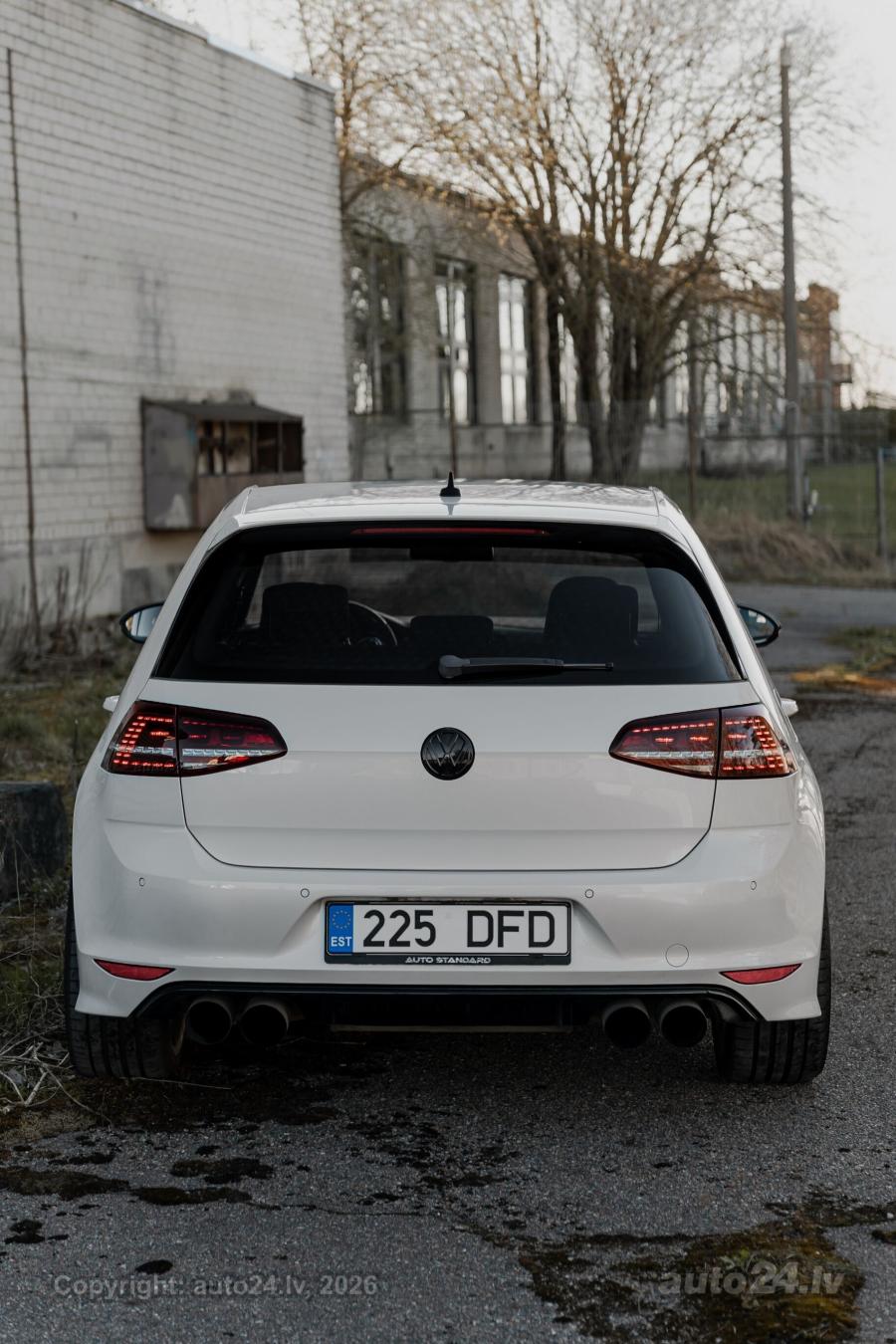 White Volkswagen Golf 2014 in Tallinn, with an engine capacity of 2.00 L and mileage of 167 thousand km for 21200 €, photo 17 on AUTOMOTO.COM.LV
