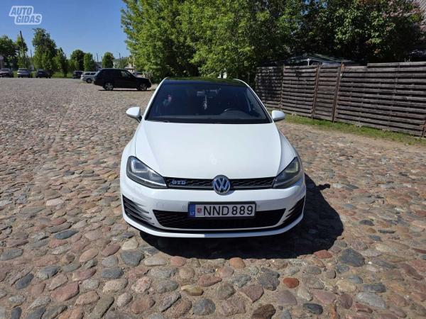 Balts Volkswagen Golf 2014 Kauņa, ar dzinēja tilpumu 2.00 L un nobraukumu 304 tūkst. km par 11000 €, foto 1 vietnē AUTOMOTO.COM.LV