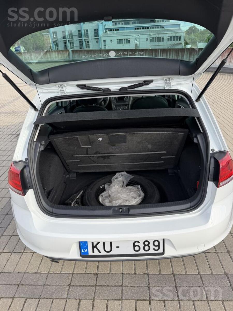 Balts Volkswagen Golf 2014 Rīga, ar dzinēja tilpumu 1.20 L un nobraukumu 151 tūkst. km par 9200 €, foto 12 vietnē AUTOMOTO.COM.LV